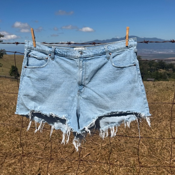 Abercrombie & Fitch | Shorts | Abercrombie Fitch 9s Relaxed Cutoff ...